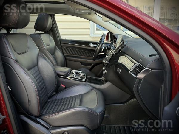 Красный Мерседес ГЛE 350 2016 в Тукумс, объемом двигателя 3.00 л и пробегом 156 тыс. км за 35990 €, фото 7 на AUTOMOTO.COM.LV