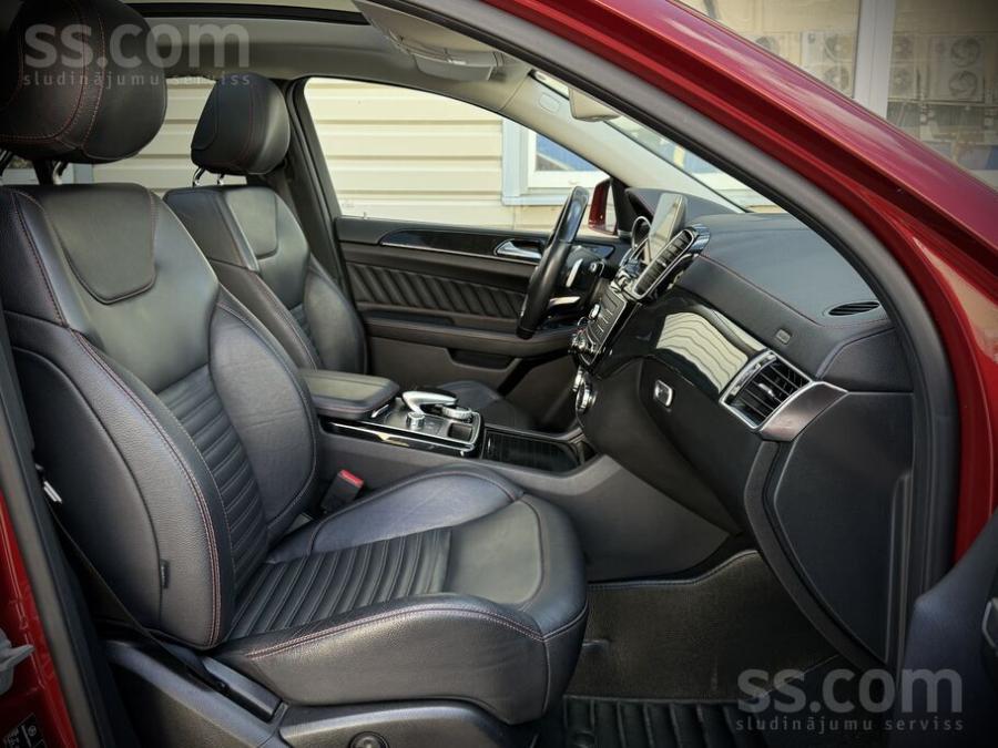 Red Mercedes-Benz GLE 350 2016 in Tukums, with an engine capacity of 3.00 L and mileage of 156 thousand km for 35990 €, photo 8 on AUTOMOTO.COM.LV