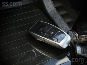 Red Mercedes-Benz GLE 350 2016 in Tukums, with an engine capacity of 3.00 L and mileage of 156 thousand km for 35990 €, photo 15 on AUTOMOTO.COM.LV