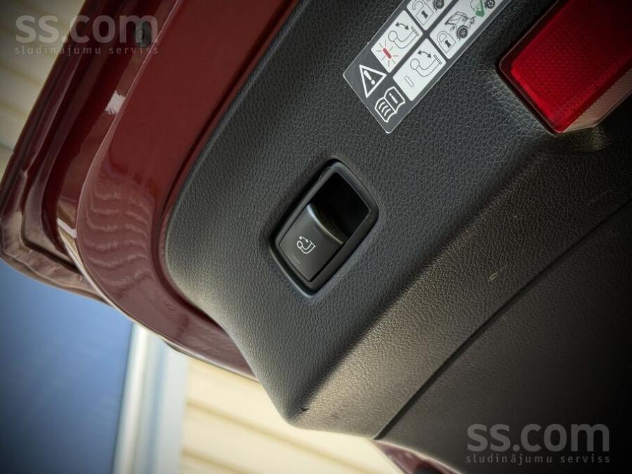 Red Mercedes-Benz GLE 350 2016 in Tukums, with an engine capacity of 3.00 L and mileage of 156 thousand km for 35990 €, photo 24 on AUTOMOTO.COM.LV