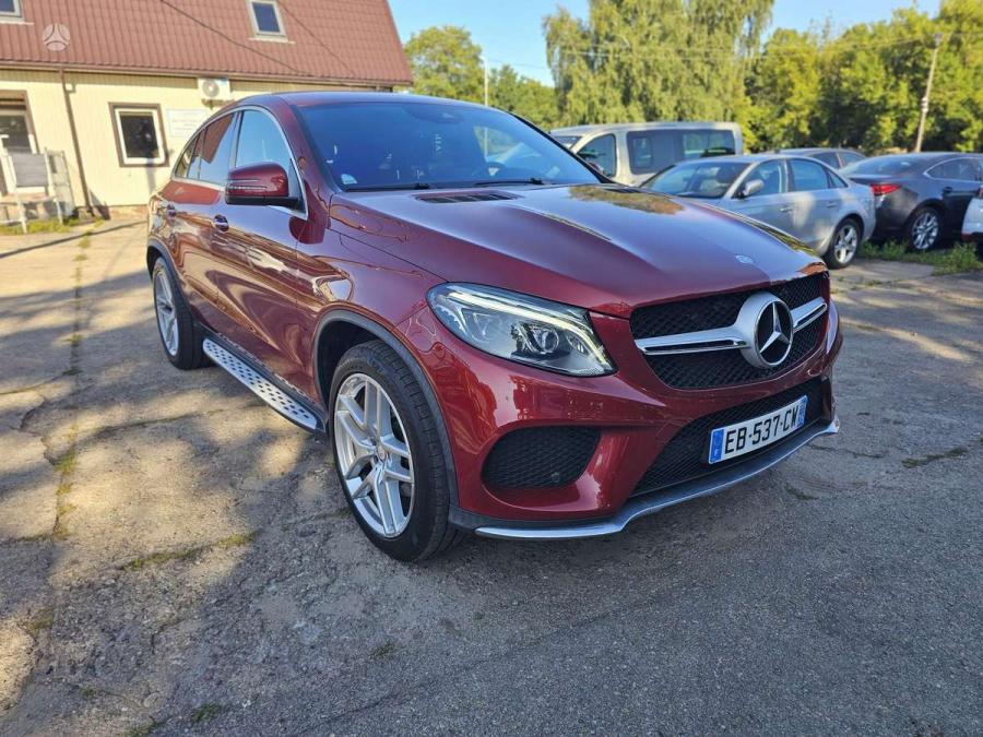 Sarkans Mercedes-Benz GLE 350 2016 Tauragė, ar dzinēja tilpumu 2.99 L un nobraukumu 257 tūkst. km par 23500 €, foto 4 vietnē AUTOMOTO.COM.LV