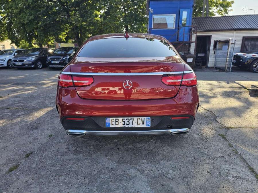 Sarkans Mercedes-Benz GLE 350 2016 Tauragė, ar dzinēja tilpumu 2.99 L un nobraukumu 257 tūkst. km par 23500 €, foto 6 vietnē AUTOMOTO.COM.LV