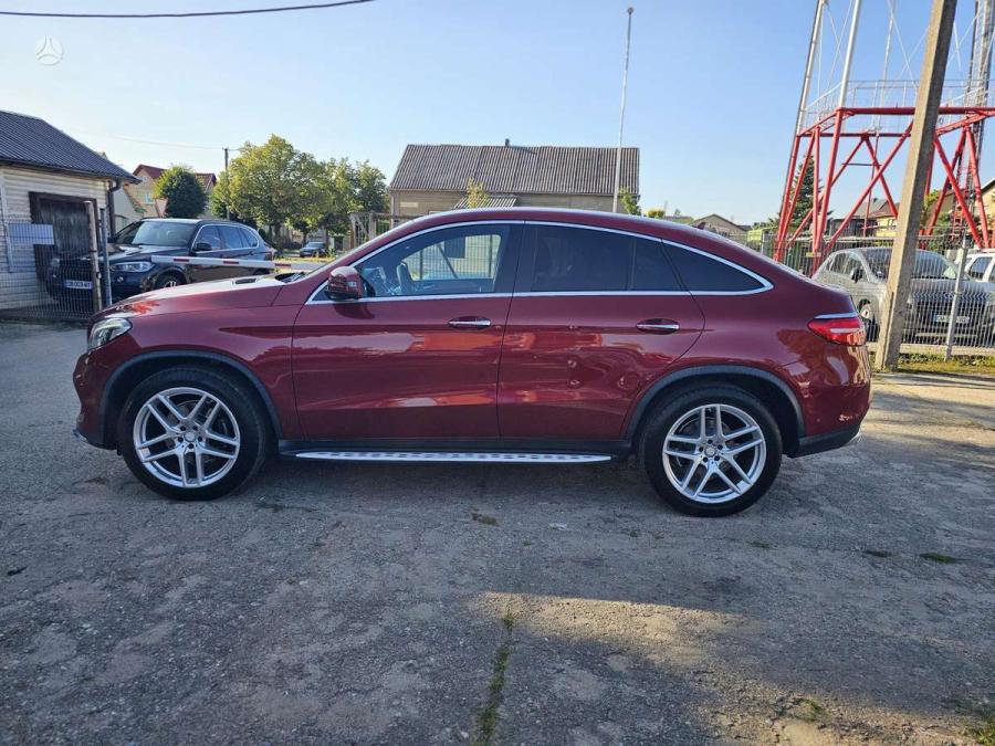 Sarkans Mercedes-Benz GLE 350 2016 Tauragė, ar dzinēja tilpumu 2.99 L un nobraukumu 257 tūkst. km par 23500 €, foto 9 vietnē AUTOMOTO.COM.LV