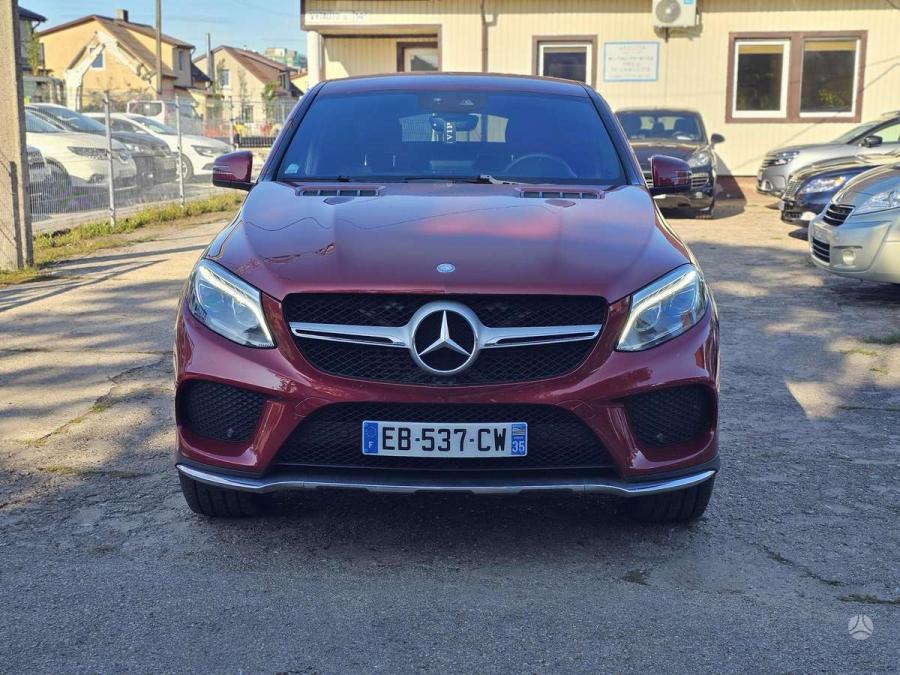 Sarkans Mercedes-Benz GLE 350 2016 Tauragė, ar dzinēja tilpumu 2.99 L un nobraukumu 257 tūkst. km par 23500 €, foto 11 vietnē AUTOMOTO.COM.LV