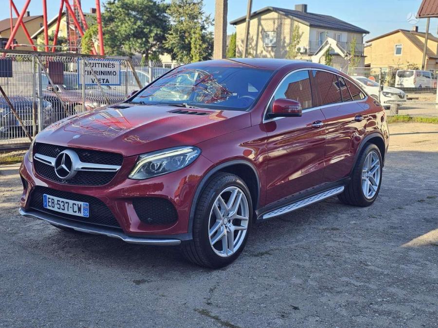 Sarkans Mercedes-Benz GLE 350 2016 Tauragė, ar dzinēja tilpumu 2.99 L un nobraukumu 257 tūkst. km par 23500 €, foto 12 vietnē AUTOMOTO.COM.LV