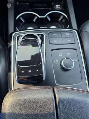 Sarkans Mercedes-Benz GLE 350 2016 Tauragė, ar dzinēja tilpumu 2.99 L un nobraukumu 257 tūkst. km par 23500 €, foto 19 vietnē AUTOMOTO.COM.LV