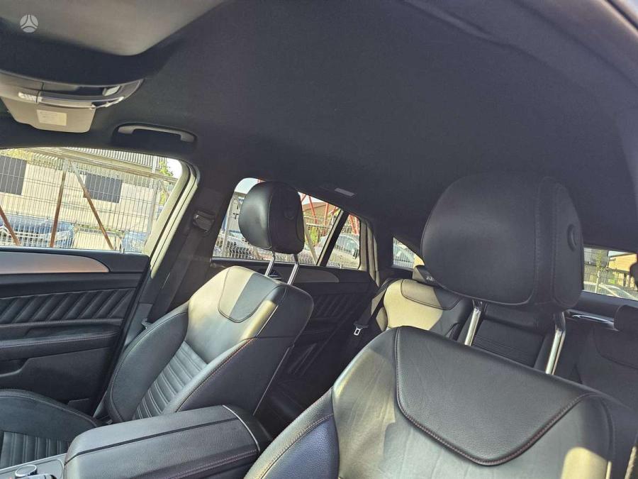 Sarkans Mercedes-Benz GLE 350 2016 Tauragė, ar dzinēja tilpumu 2.99 L un nobraukumu 257 tūkst. km par 23500 €, foto 21 vietnē AUTOMOTO.COM.LV