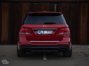 Красный Мерседес ГЛE 350 2016 в Каунас, объемом двигателя 3.50 л и пробегом 145 тыс. км за 23000 €, фото 6 на AUTOMOTO.COM.LV