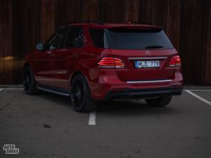 Красный Мерседес ГЛE 350 2016 в Каунас, объемом двигателя 3.50 л и пробегом 145 тыс. км за 23000 €, фото 8 на AUTOMOTO.COM.LV
