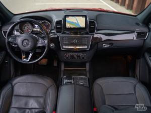 Красный Мерседес ГЛE 350 2016 в Каунас, объемом двигателя 3.50 л и пробегом 145 тыс. км за 23000 €, фото 30 на AUTOMOTO.COM.LV