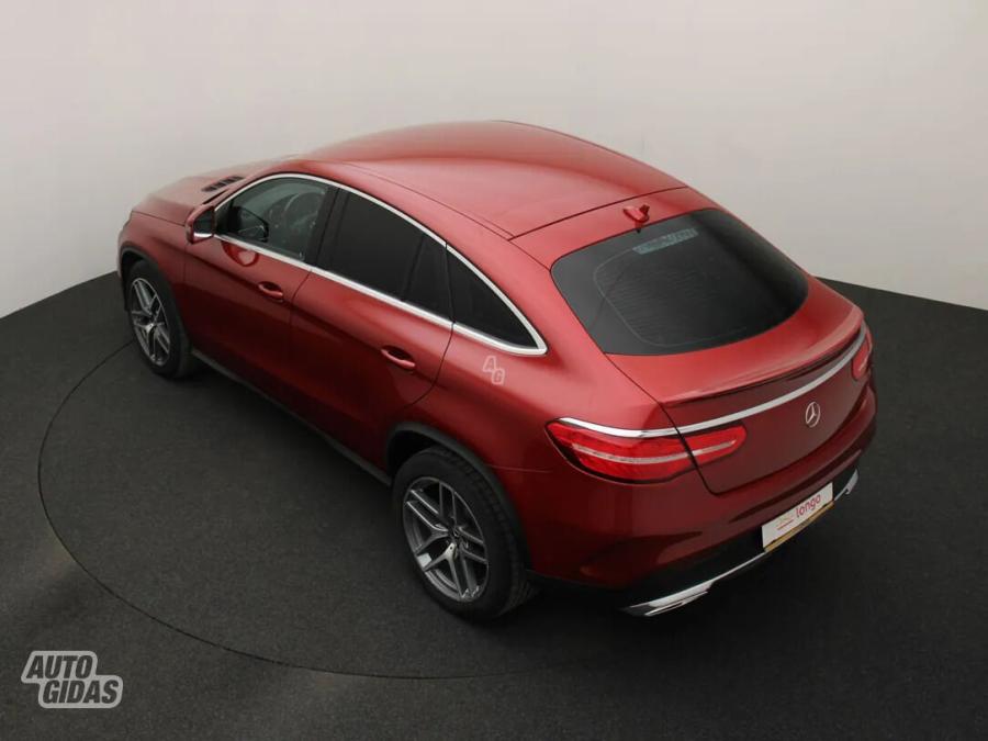 Красный Мерседес ГЛE 350 2018 в Вильнюс, объемом двигателя 3.00 л и пробегом 81 тыс. км за 35999 €, фото 13 на AUTOMOTO.COM.LV