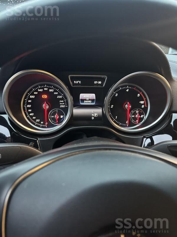 Red Mercedes-Benz GLE 350 2018 in Rezekne, with an engine capacity of 3.00 L and mileage of 79 thousand km for 40900 €, photo 3 on AUTOMOTO.COM.LV