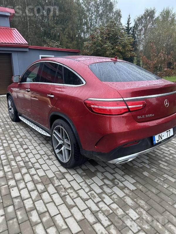 Red Mercedes-Benz GLE 350 2018 in Rezekne, with an engine capacity of 3.00 L and mileage of 79 thousand km for 40900 €, photo 7 on AUTOMOTO.COM.LV