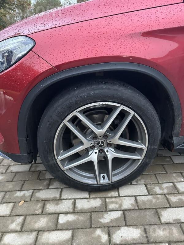 Red Mercedes-Benz GLE 350 2018 in Rezekne, with an engine capacity of 3.00 L and mileage of 79 thousand km for 40900 €, photo 9 on AUTOMOTO.COM.LV