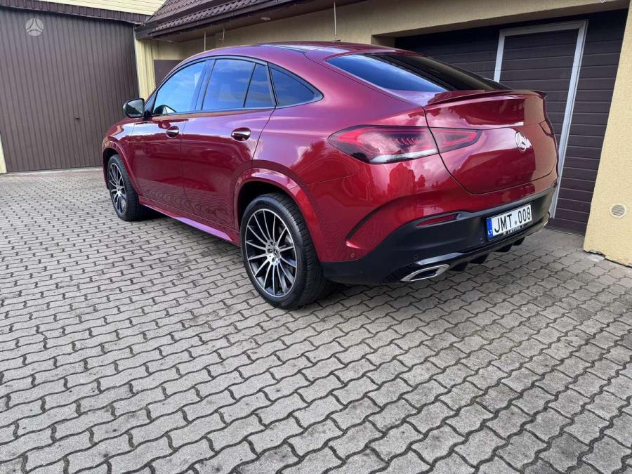 Red Mercedes-Benz GLE 350 2020 in Pasvalys, with an engine capacity of 2.93 L and mileage of 80 thousand km for 61000 €, photo 5 on AUTOMOTO.COM.LV