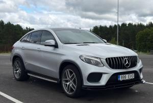 Mercedes-Benz GLE 350 2015 Narva, ar dzinēja tilpumu 3.00 L un nobraukumu 267 tūkst. km par 26990 €, foto 5 vietnē AUTOMOTO.COM.LV