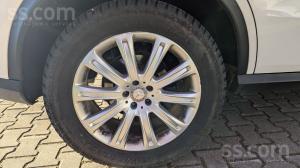 White Mercedes-Benz GLE 350 2016 in Cesis, with an engine capacity of 3.00 L and mileage of 216 thousand km for 28900 €, photo 9 on AUTOMOTO.COM.LV