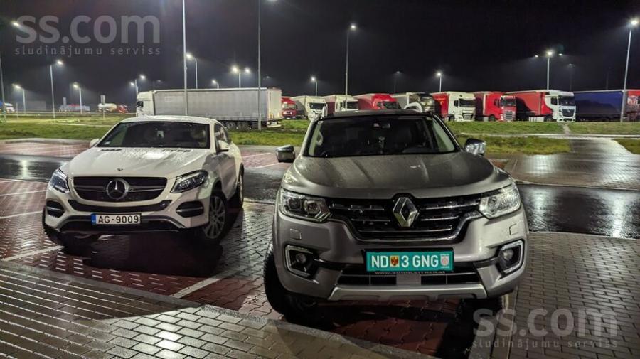 White Mercedes-Benz GLE 350 2016 in Cesis, with an engine capacity of 3.00 L and mileage of 216 thousand km for 28900 €, photo 11 on AUTOMOTO.COM.LV