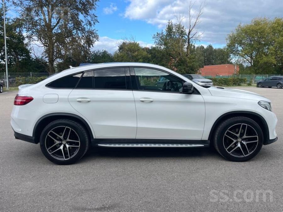 Balts Mercedes-Benz GLE 350 2016 Rīga, ar dzinēja tilpumu 3.00 L un nobraukumu 142 tūkst. km par 29900 €, foto 8 vietnē AUTOMOTO.COM.LV