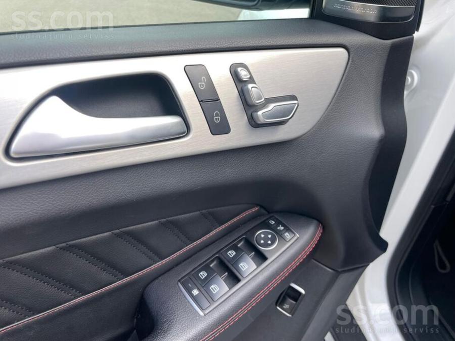 Balts Mercedes-Benz GLE 350 2016 Rīga, ar dzinēja tilpumu 3.00 L un nobraukumu 142 tūkst. km par 29900 €, foto 16 vietnē AUTOMOTO.COM.LV
