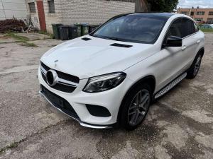 Белый Мерседес ГЛE 350 2018 в Каунас, объемом двигателя 0.35 л и пробегом 295 тыс. км за 16900 €, фото 6 на AUTOMOTO.COM.LV