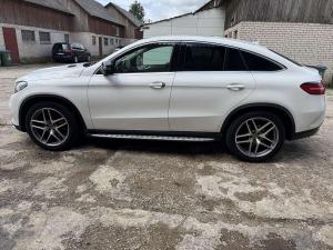 Белый Мерседес ГЛE 350 2018 в Каунас, объемом двигателя 0.35 л и пробегом 295 тыс. км за 16900 €, фото 10 на AUTOMOTO.COM.LV