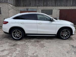 Белый Мерседес ГЛE 350 2018 в Каунас, объемом двигателя 0.35 л и пробегом 295 тыс. км за 16900 €, фото 12 на AUTOMOTO.COM.LV