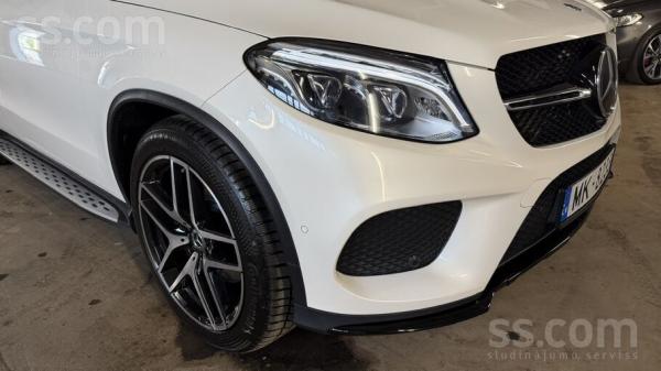Balts Mercedes-Benz GLE 350 2018 Rīga, ar dzinēja tilpumu 3.00 L un nobraukumu 121 tūkst. km par 34900 €, foto  vietnē AUTOMOTO.COM.LV