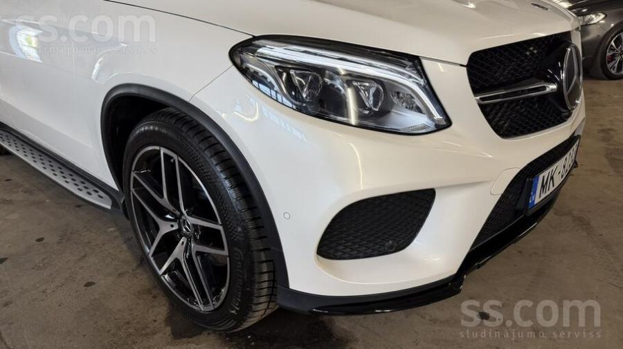 Balts Mercedes-Benz GLE 350 2018 Rīga, ar dzinēja tilpumu 3.00 L un nobraukumu 121 tūkst. km par 34900 €, foto 1 vietnē AUTOMOTO.COM.LV