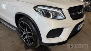 Белый Мерседес ГЛE 350 2018 в Рига, объемом двигателя 3.00 л и пробегом 121 тыс. км за 34900 €, фото  на AUTOMOTO.COM.LV