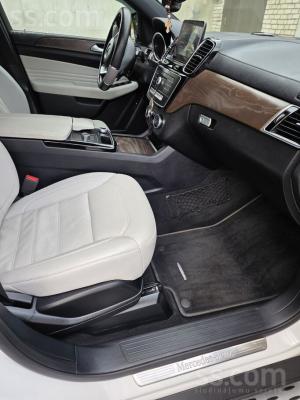 Белый Мерседес ГЛE 350 2019 в Рига, объемом двигателя 3.00 л и пробегом 130 тыс. км за 45000 €, фото 11 на AUTOMOTO.COM.LV