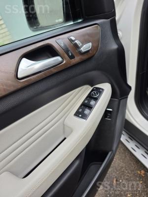 Белый Мерседес ГЛE 350 2019 в Рига, объемом двигателя 3.00 л и пробегом 130 тыс. км за 45000 €, фото 17 на AUTOMOTO.COM.LV