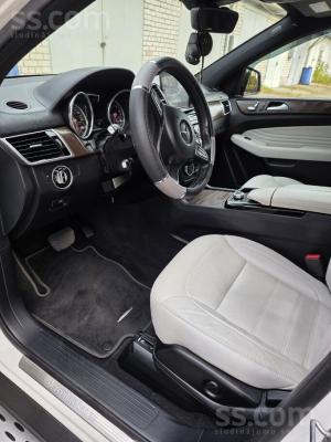 Белый Мерседес ГЛE 350 2019 в Рига, объемом двигателя 3.00 л и пробегом 130 тыс. км за 45000 €, фото 18 на AUTOMOTO.COM.LV