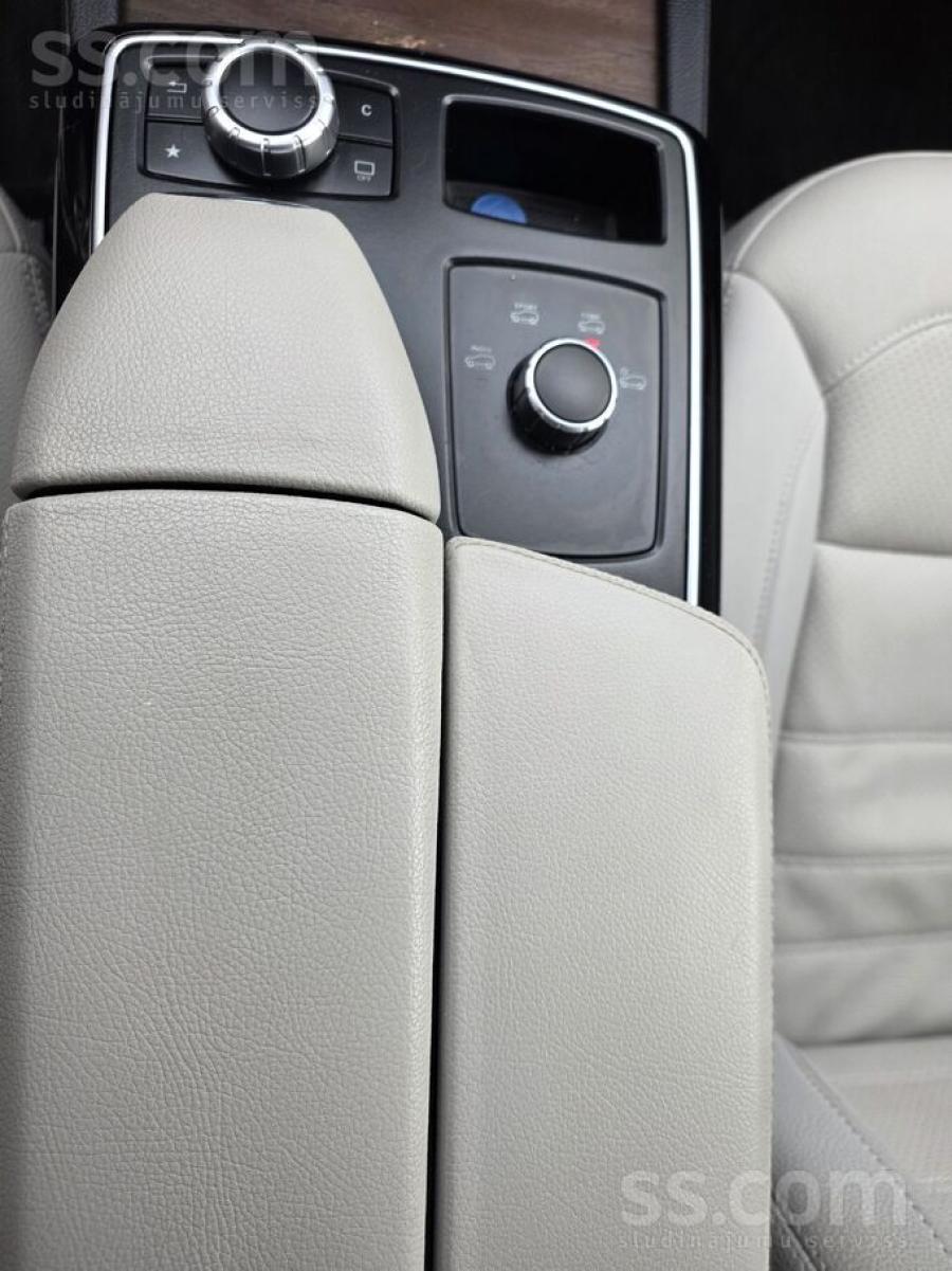 Белый Мерседес ГЛE 350 2019 в Рига, объемом двигателя 3.00 л и пробегом 130 тыс. км за 45000 €, фото 19 на AUTOMOTO.COM.LV