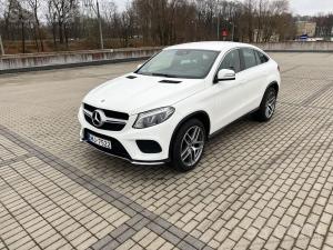 White Mercedes-Benz GLE 350 2020 in Riga, with an engine capacity of 3.00 L and mileage of 80 thousand km for 53900 €, photo  on AUTOMOTO.COM.LV