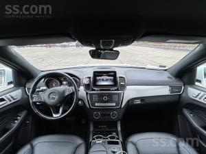 Белый Мерседес ГЛE 350 2020 в Рига, объемом двигателя 3.00 л и пробегом 80 тыс. км за 53900 €, фото 6 на AUTOMOTO.COM.LV