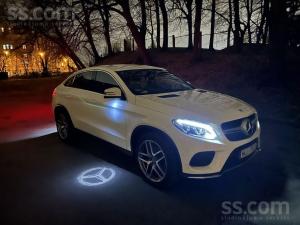 Белый Мерседес ГЛE 350 2020 в Рига, объемом двигателя 3.00 л и пробегом 80 тыс. км за 53900 €, фото 7 на AUTOMOTO.COM.LV