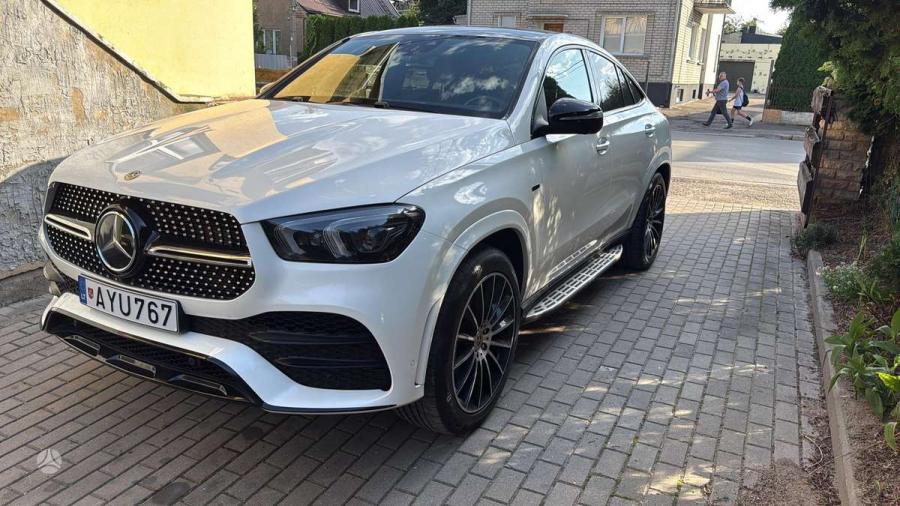 Белый Мерседес ГЛE 350 2020 в Каунас, объемом двигателя 1.95 л и пробегом 194 тыс. км за 54500 €, фото 1 на AUTOMOTO.COM.LV