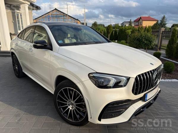 Белый Мерседес ГЛE 350 2021 в Рига, объемом двигателя 3.00 л и пробегом 78 тыс. км за 63500 €, фото 1 на AUTOMOTO.COM.LV