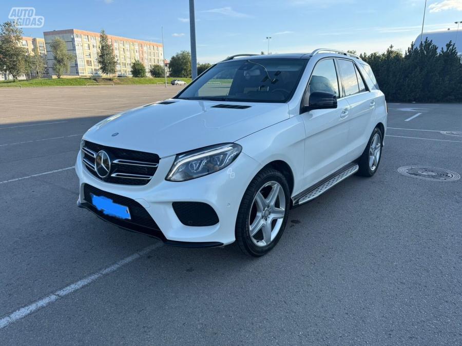 White Mercedes-Benz GLE 350 2014 in Siauliai, with an engine capacity of 3.00 L and mileage of 175 thousand km for 18400 €, photo 1 on AUTOMOTO.COM.LV