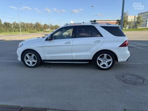 White Mercedes-Benz GLE 350 2014 in Siauliai, with an engine capacity of 3.00 L and mileage of 175 thousand km for 18400 €, photo 3 on AUTOMOTO.COM.LV