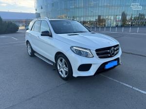 White Mercedes-Benz GLE 350 2014 in Siauliai, with an engine capacity of 3.00 L and mileage of 175 thousand km for 18400 €, photo 24 on AUTOMOTO.COM.LV