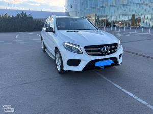 White Mercedes-Benz GLE 350 2014 in Siauliai, with an engine capacity of 3.00 L and mileage of 175 thousand km for 18400 €, photo 27 on AUTOMOTO.COM.LV