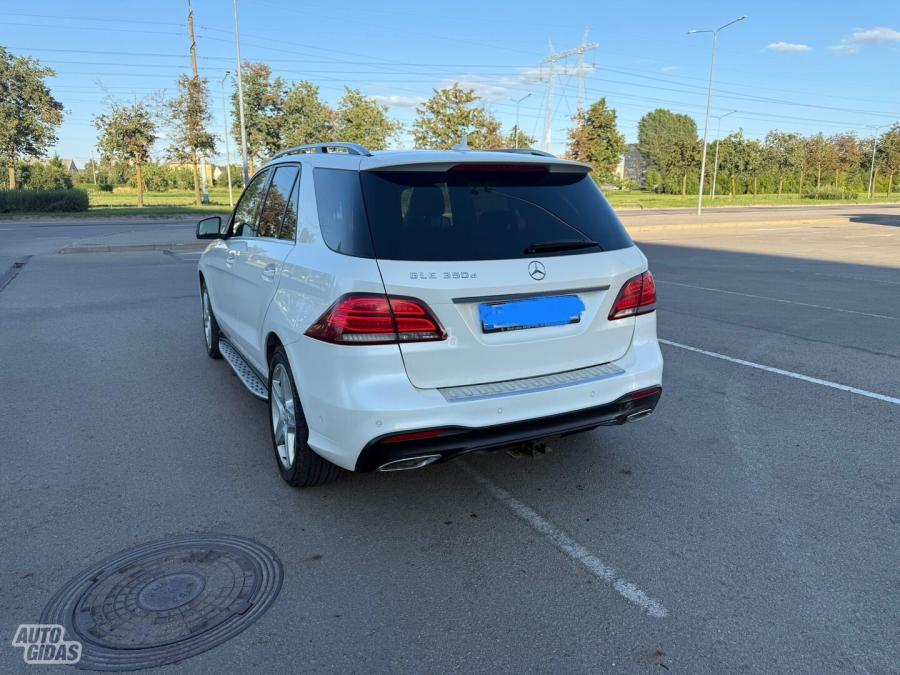 Balts Mercedes-Benz GLE 350 2014 Šauļi, ar dzinēja tilpumu 3.00 L un nobraukumu 175 tūkst. km par 17999 €, foto 19 vietnē AUTOMOTO.COM.LV