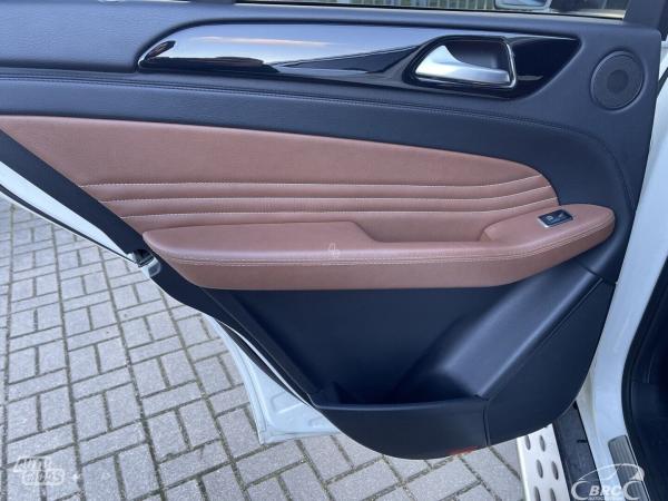 Balts Mercedes-Benz GLE 350 2015 Avižieniai, ar dzinēja tilpumu 3.00 L un nobraukumu 308 tūkst. km par 21500 €, foto 11 vietnē AUTOMOTO.COM.LV