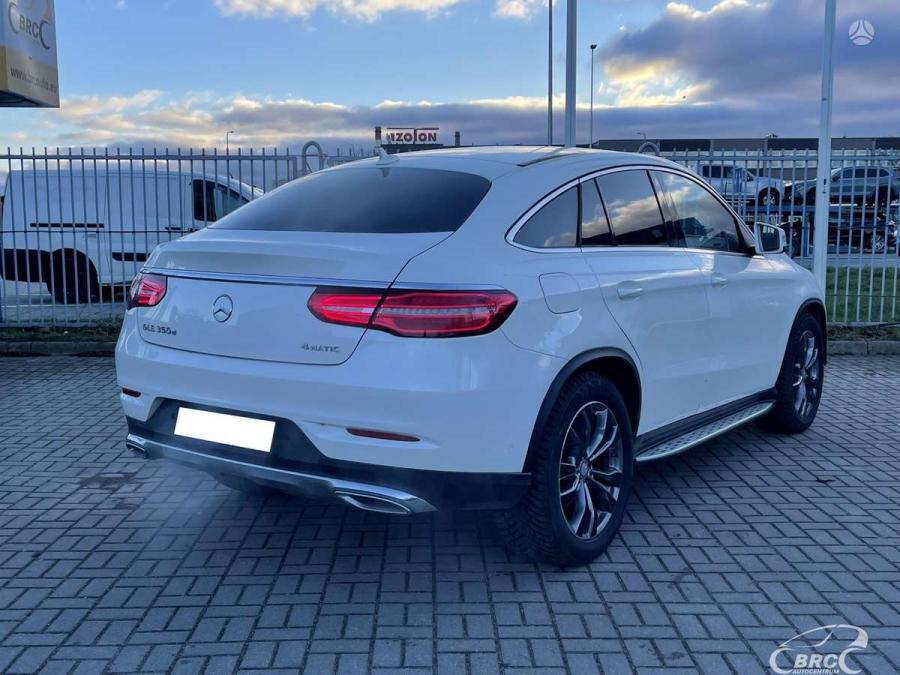 Balts Mercedes-Benz GLE 350 2015 Klaipėda, ar dzinēja tilpumu 2.99 L un nobraukumu 308 tūkst. km par 24000 €, foto 3 vietnē AUTOMOTO.COM.LV
