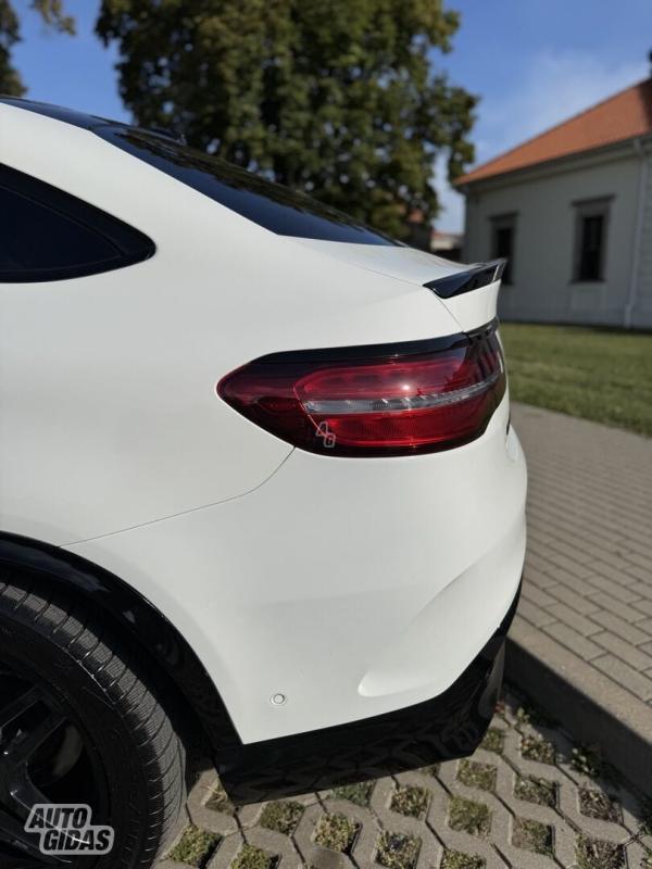 White Mercedes-Benz GLE 350 2015 in Kaunas, with an engine capacity of 3.00 L and mileage of 256 thousand km for 34000 €, photo 10 on AUTOMOTO.COM.LV