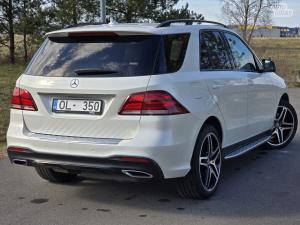 Balts Mercedes-Benz GLE 350 2015 Pasvalys, ar dzinēja tilpumu 3.00 L un nobraukumu 283 tūkst. km par 21900 €, foto 4 vietnē AUTOMOTO.COM.LV