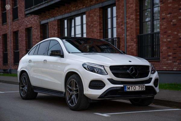 Белый Мерседес ГЛE 350 2015 в Клайпеда, объемом двигателя 3.00 л и пробегом 225 тыс. км за 29300 €, фото 2 на AUTOMOTO.COM.LV