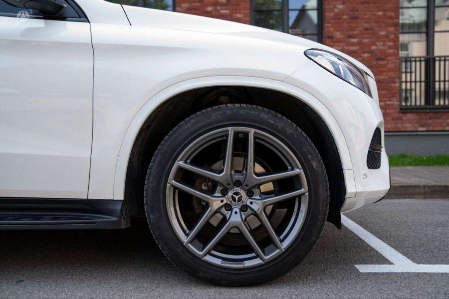 Balts Mercedes-Benz GLE 350 2015 Klaipėda, ar dzinēja tilpumu 3.00 L un nobraukumu 225 tūkst. km par 29300 €, foto 10 vietnē AUTOMOTO.COM.LV